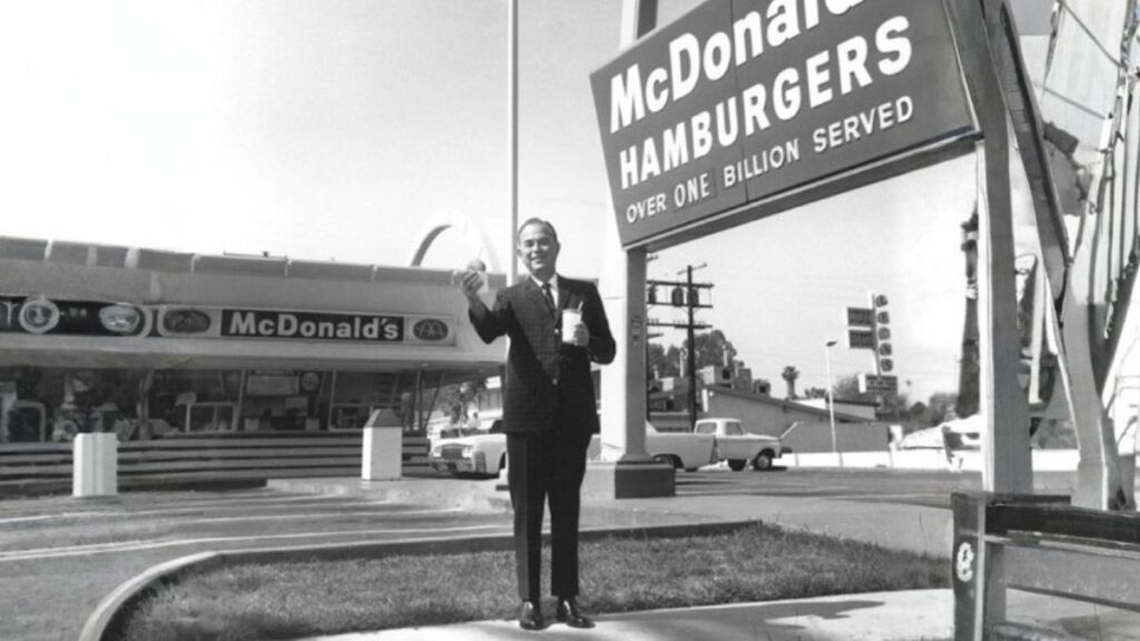 Ray Kroc: el vendedor que convirtió una hamburguesa en un imperio global